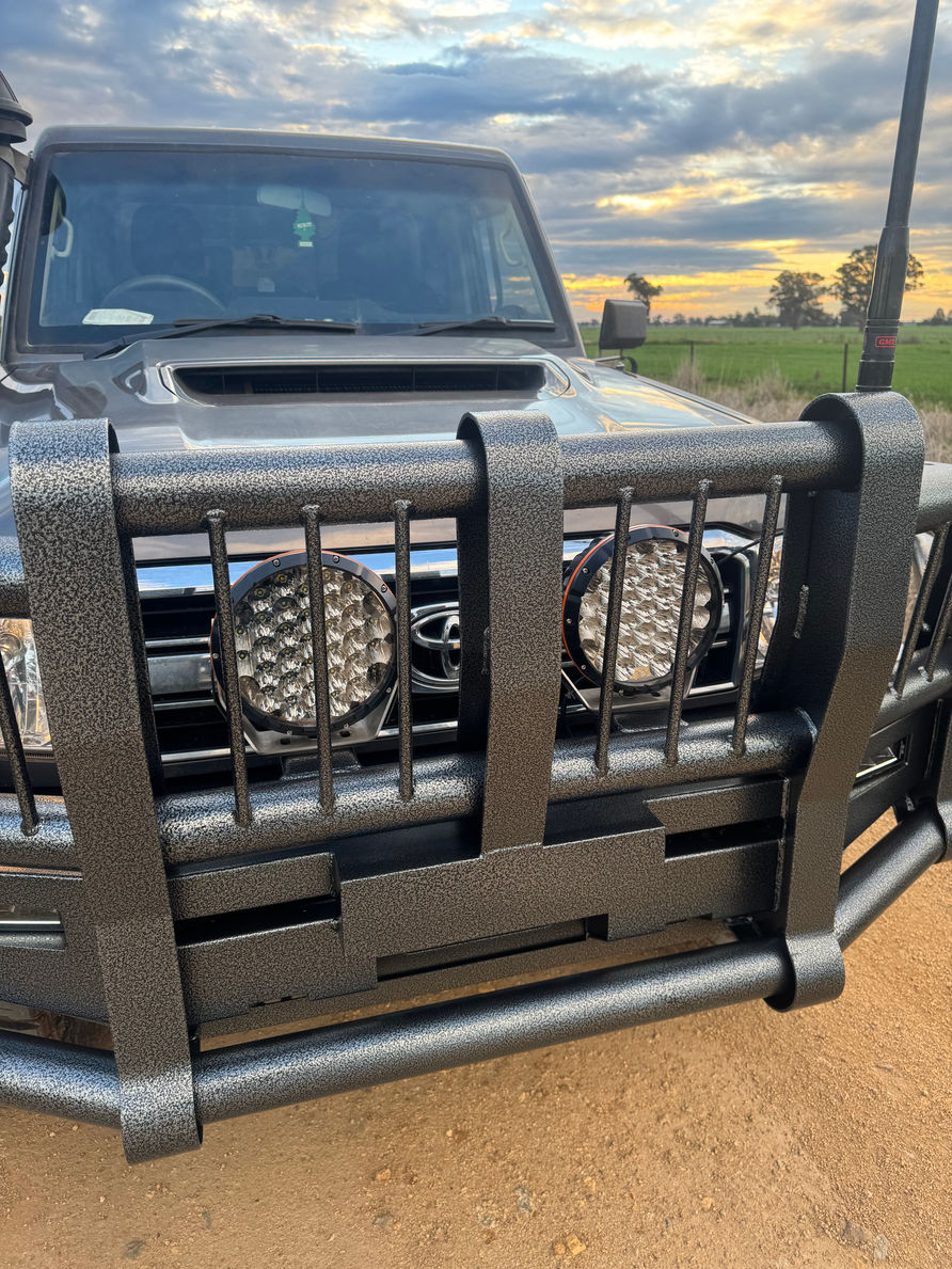 5 Post Bullbar — Custom Heavy-Duty 5-Post Bullbars Australia | B&B ...